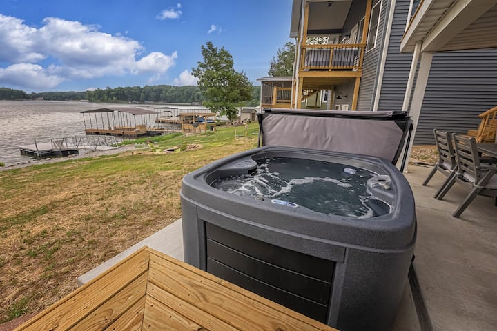 Skip The City- Bachelorette Lake House In So Ill! - Marion, IL