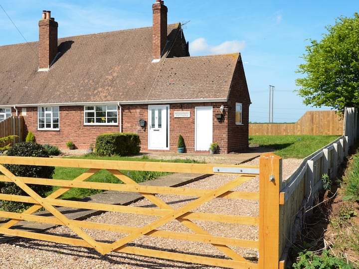 1 Woodhouse Cottages - Kingston upon Hull