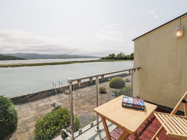 25 South Snowdon Wharf - Porthmadog