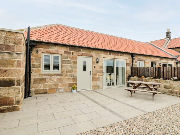 Cartwheel Cottage At Broadings Farm - Whitby, UK