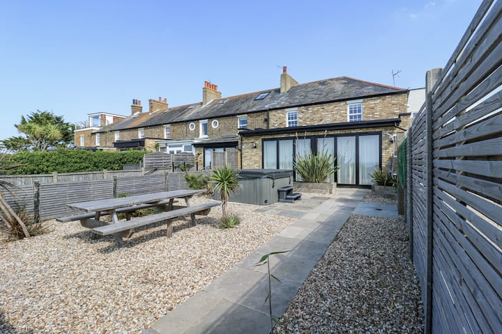 Coast Guard House - Herne Bay