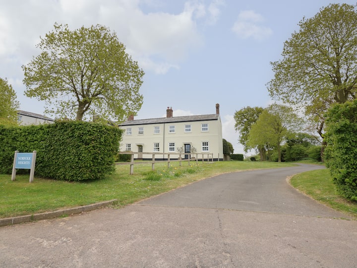 16 Norfolk Heights - Burnham Market