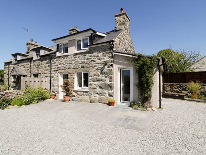 2 Borthwen Cottages - Barmouth