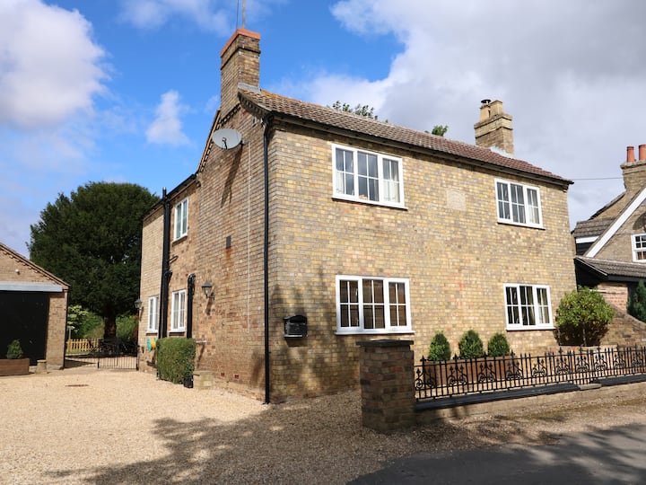Coronation Cottage - Wisbech