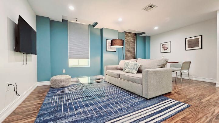 Walk To Everything From The Lofts Suite 305 - West Palm Beach, FL