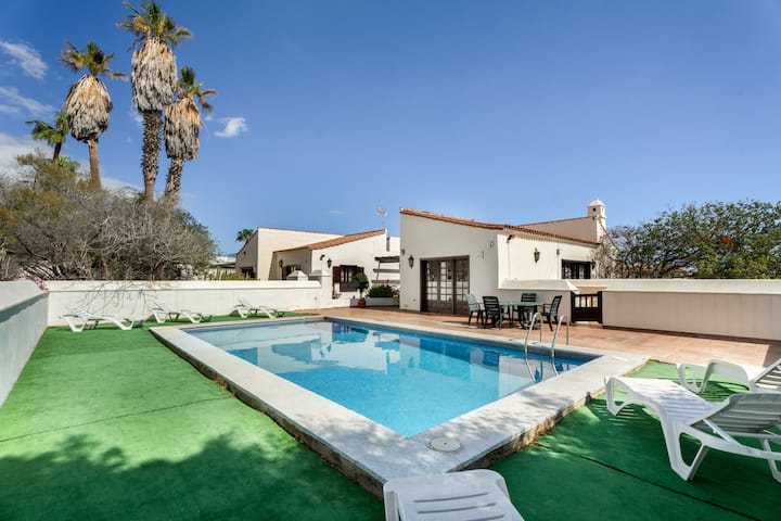 3-bedroom Villa In Golf Del Sur - El Médano