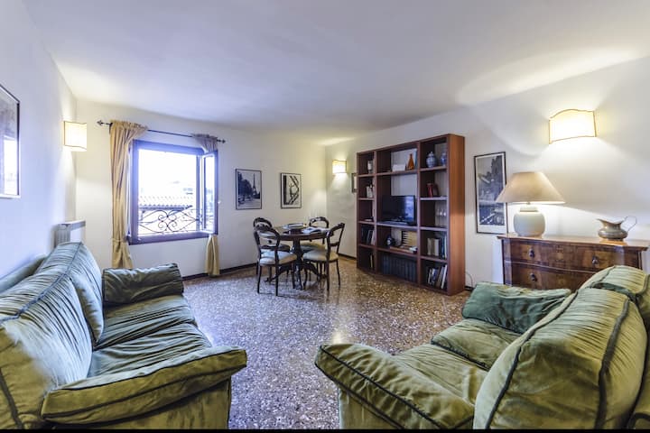 Maurizio House: 2 Min To The Train Station & Wi-fi - Venice