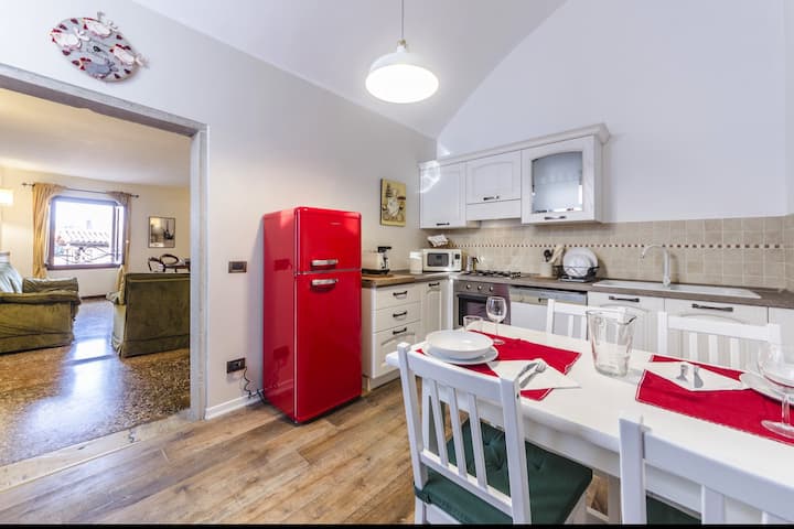 Maurizio House: 2 Min To The Train Station & Wi-fi - Mestre