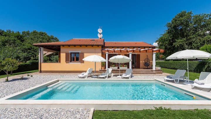 Villa Dora - Charming Villa Dora Near Novigrad, Is - Novigrad