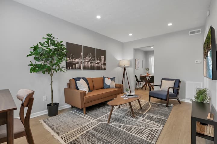 The Schumacher Townhouse - 2 Br - Ohio