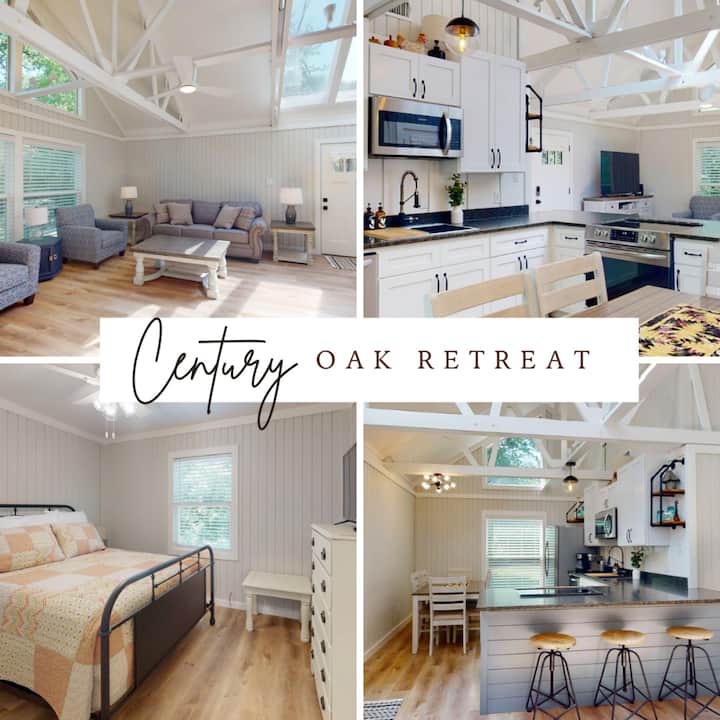Century Oak Retreat ~ Aggieland Vacation Rentals - College Station, TX