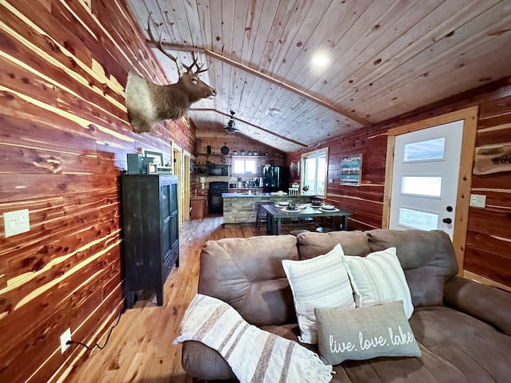 Hideaway Holler - Smithville, TN