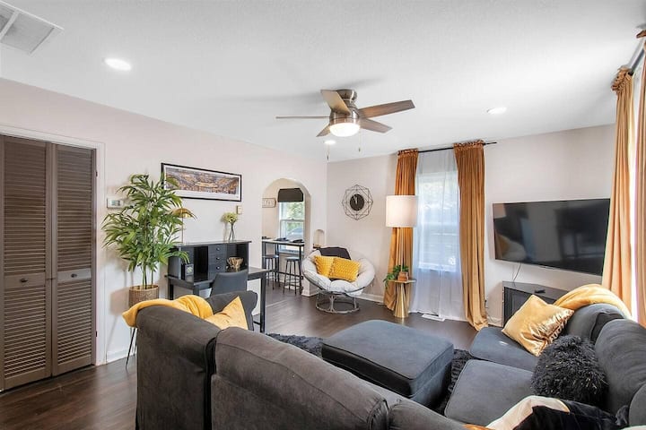 Shocker Shack -  2k - Near Wsu, Park - Wichita, KS