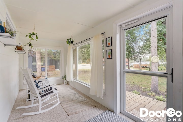 Cozy Cabin | Lake Access, Kayaks/bikes, Huge Yard! - Wisconsin