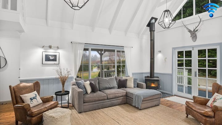 Dove Cottage – Stay 5, Pay 4 - Exeter