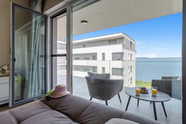 Lake Side Luxury-steps To The Lake Lela - Balatonlelle