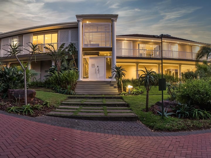 Palmtree House, Luxury Villa, Eden Rock Estate - Scottburgh