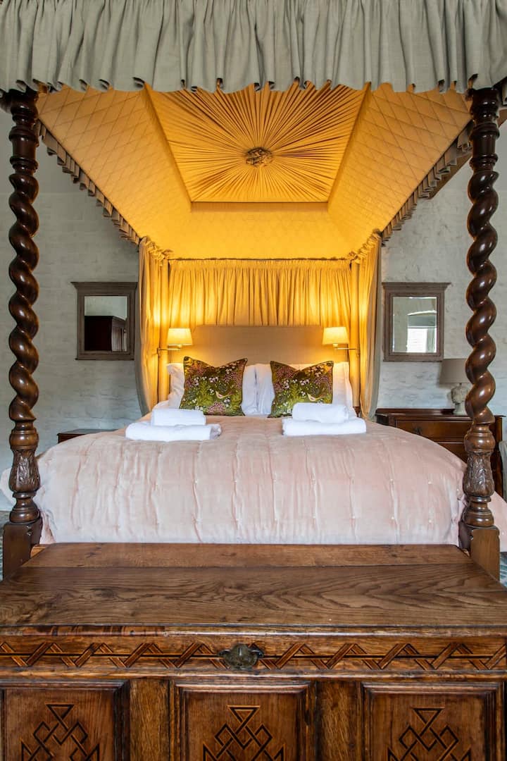 Peaceful Country Idyll - Wiltshire