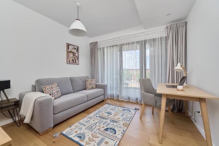 Elegant 2-bedroom Apartment | Walońska Street - Wrocław