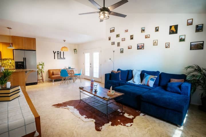 Mesa Getaway, 2 Br Condo, Central Location, Pool! - Tempe, AZ