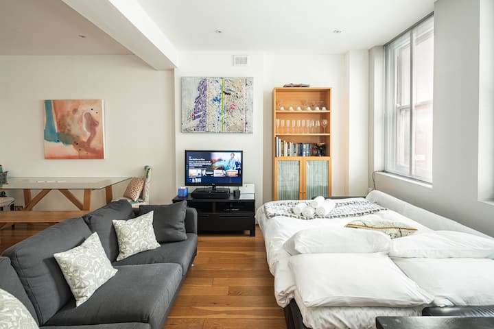 Drury Lane - A Slice Of Heaven - King's Cross station - London