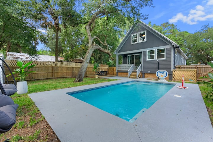 Secret Pool Cabana- Mins To Downtown And Beach - St. Augustine, FL