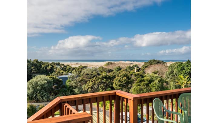 Wine Downtime - Mangawhai Holiday Home - Mangawhai