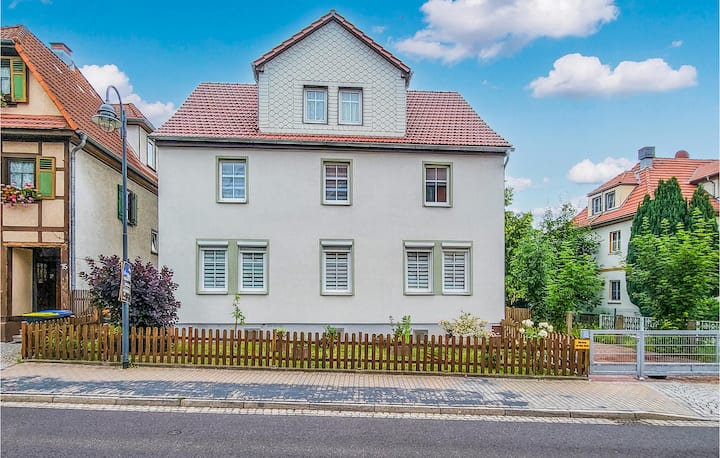 Cozy Apartment In Friedrichroda - Bad Tabarz