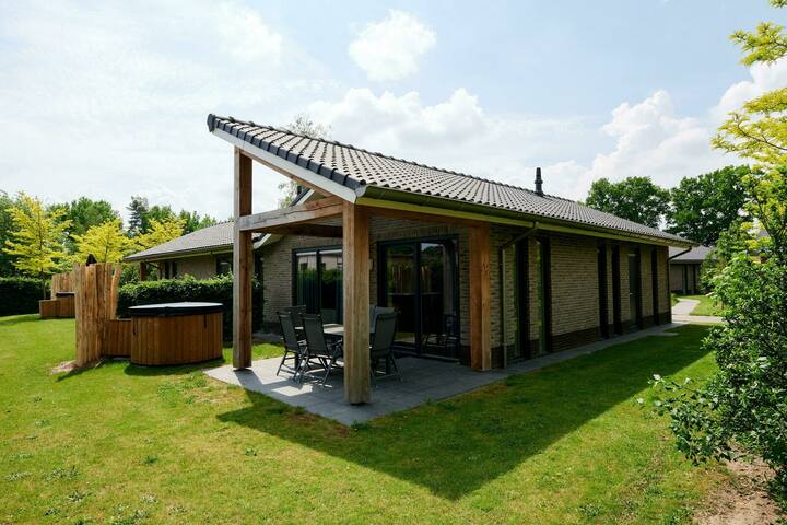 Villa Vogelveld Jacuzzi | 6 Pers. - Nijkerk