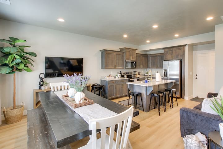 Garden City Townhome, Close To Parks + Downtown! - Bear Lake