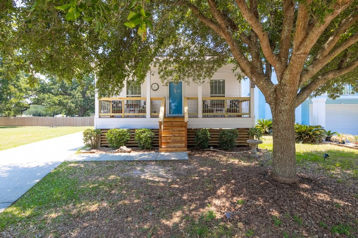 Tranquil Tides Beach Cottage - Biloxi, MS