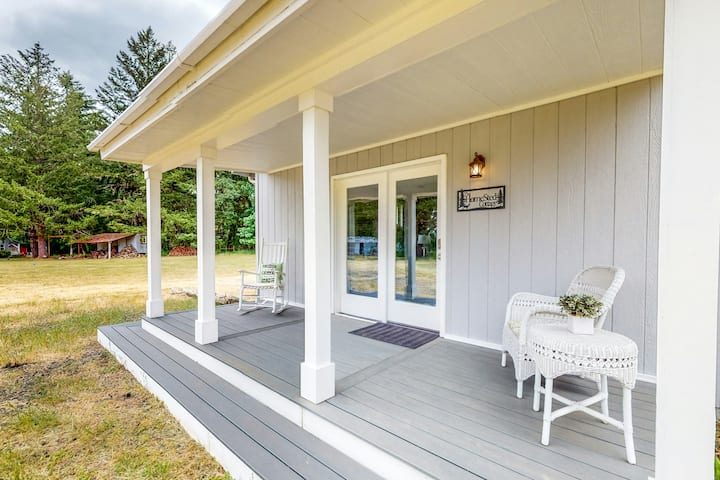 Homested Cottage - Dallas, OR