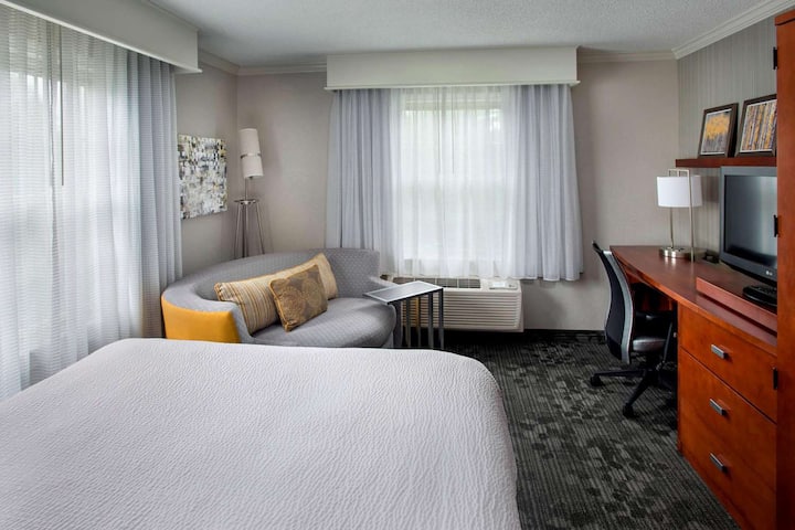 Great Stay! Near Wampum Lake Park, Pet-friendly! - Red Bank, NJ