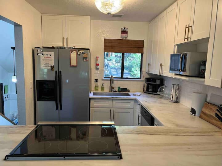 Kamp Kokanee-updated Condo Near The Spa & Sauna! - Shaver Lake, CA