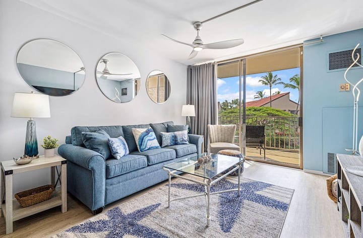 Gorgeous Condo W/ Ocean Views, Steps From Beach! P - Kihei, HI