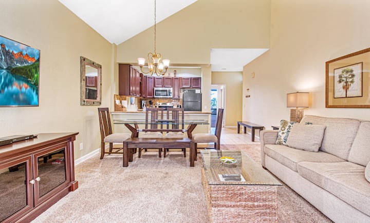 Spacious Beautifully Updated Condo, Large Lanai, N - Wailea-Makena, HI