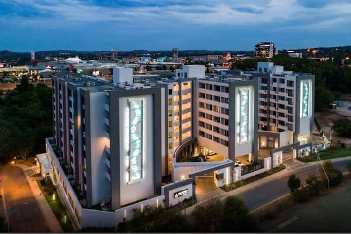 Regency 1 Bedroom Premium Apartments - High Floors - Pretoria