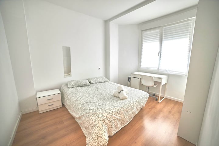 Welcome, Have Fun And Enjoy - La Corogne