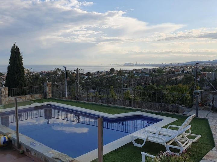 Casa Con Gran Jardín Y Unas Preciosas Vistas - Montmeló