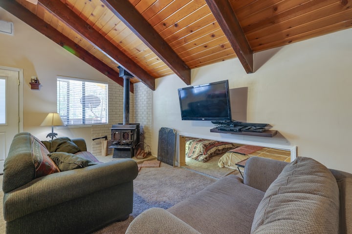Pinecrest Dodge Ridge Cabin: Shared Outdoor Space - Dodge Ridge, CA