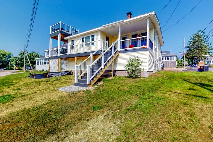 2br Home Near The Water W/rooftop Deck & Grill - Old Orchard Beach, ME