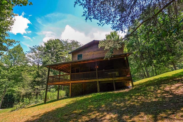 Above And Beyond - Pigeon Forge, TN