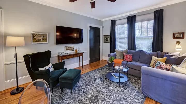 Cozy Dilworth 2br King Condo | Porch | Walkable - Charlotte Douglas Airport (CLT)