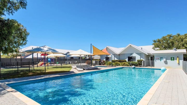 Escape To The Cape - Villa 15 - Broadwater