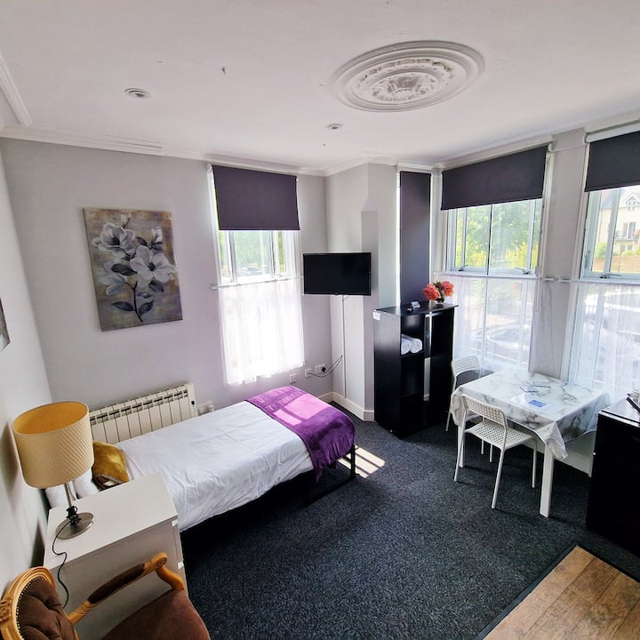 Budget Studio With A Private Shower Room & Parking - Norwich
