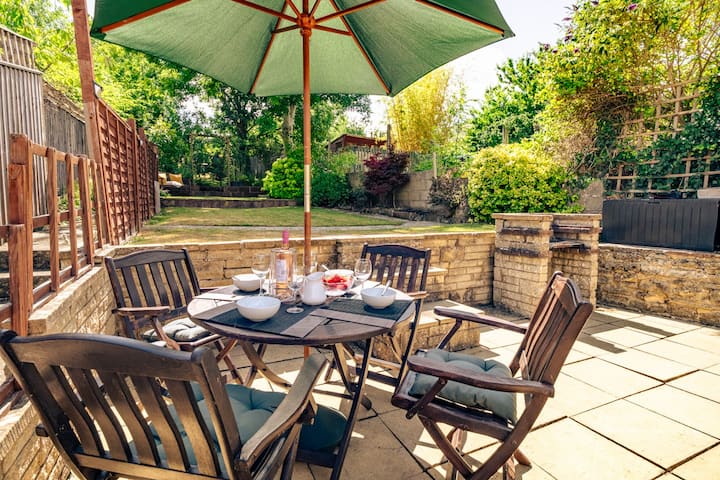 Dog Friendly Cotswold Cottage - Tukes Cottage - Chipping Norton