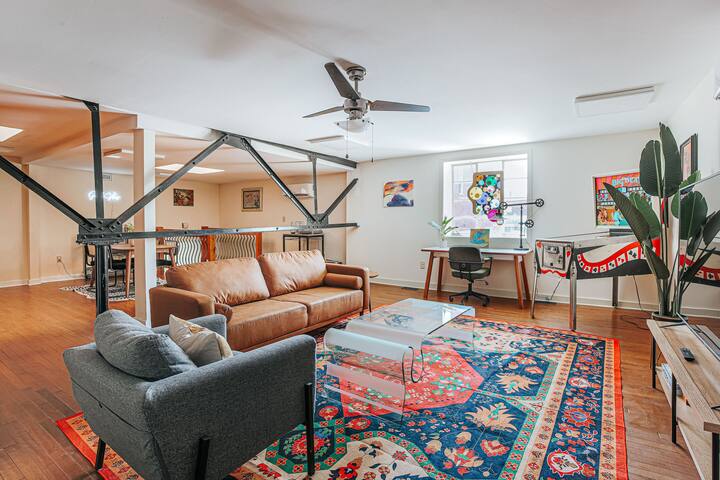 North Central Loft: Walk Downtown Staunton - Staunton, VA
