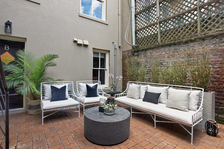 Charming, Elegant Historic Home - Savannah, GA