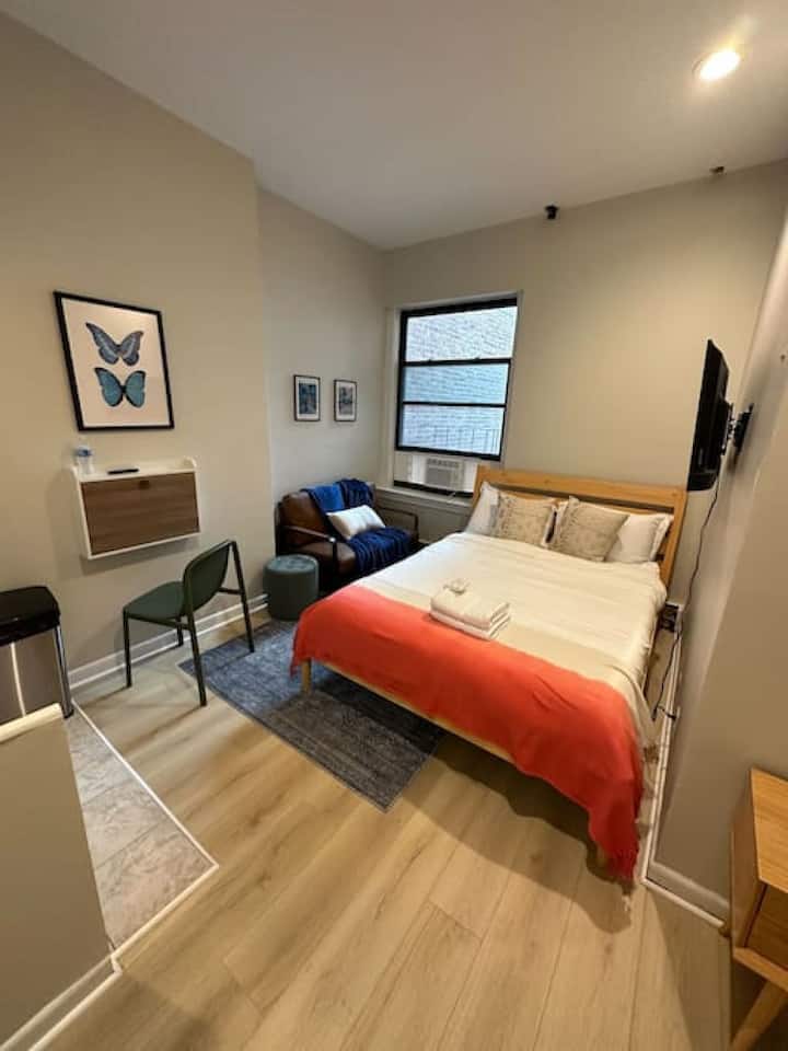 Airy Studio | South End - Boston, MA