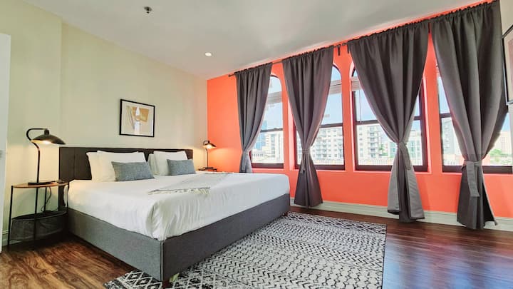 Walk To Everything From The Lofts Suite 501 - West Palm Beach, FL